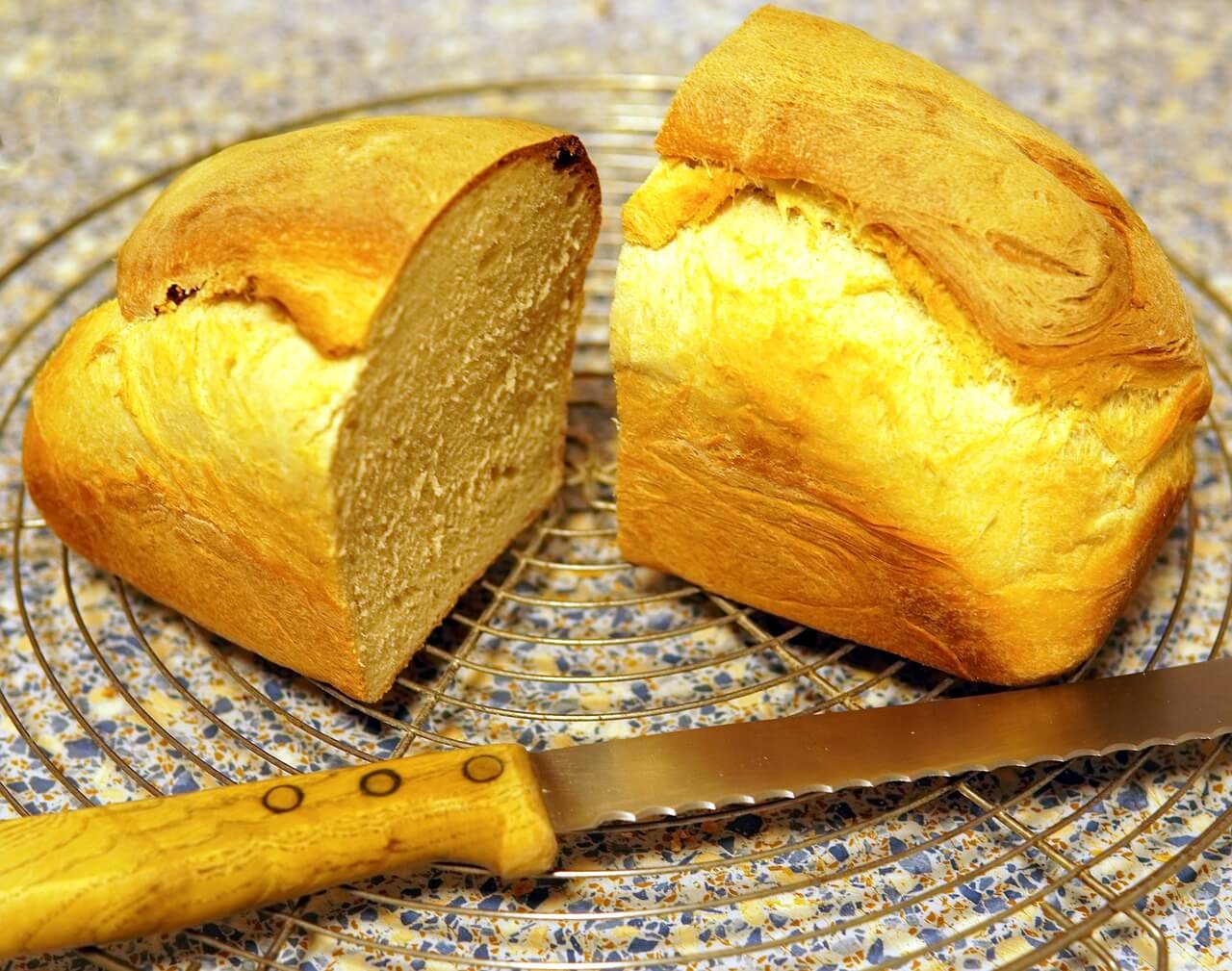 What are Bread Knives Used For? - mykitchenhints.com